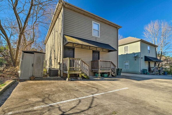 Fayetteville Apt By Univ Of Arkansas Campus! - Fayetteville, AR