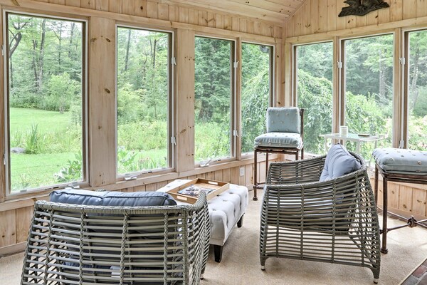 연못 및 2개의 화덕이 있는 11에이커에 위치한 버크셔의 집! - 몬트레이