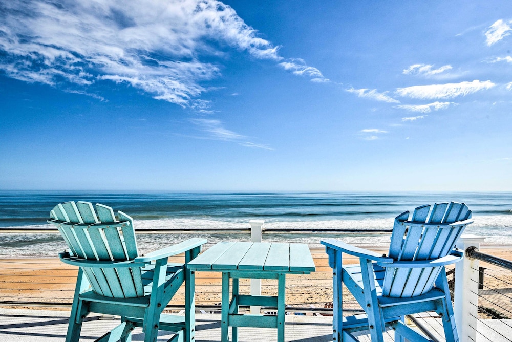 Flagler Beach Oceanfront Haven W/ Hot Tub! - Flagler Beach, FL
