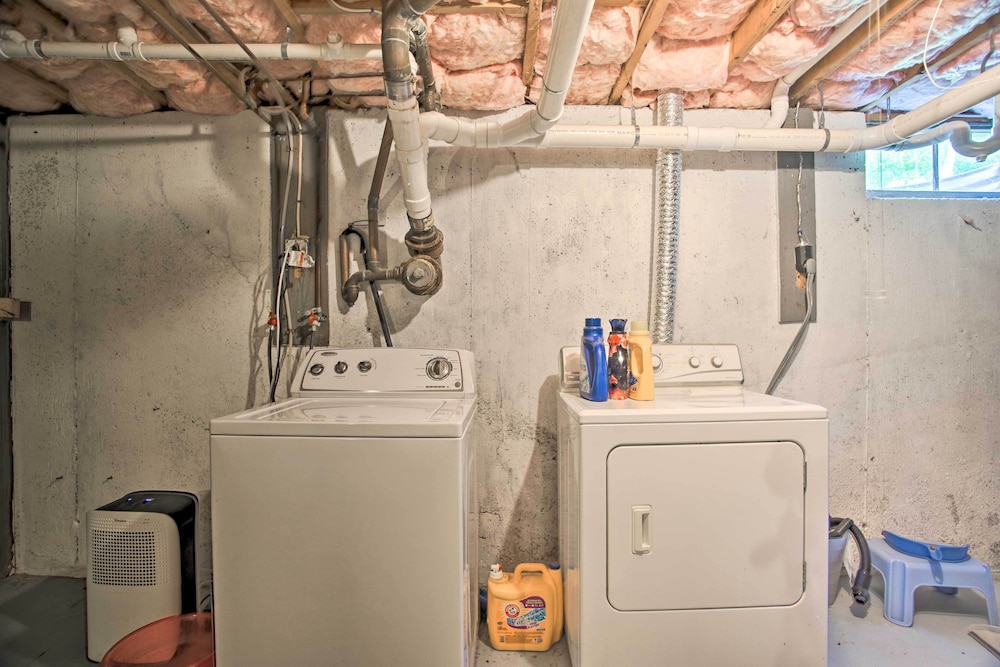 1 Mi To Beach: Home W/ Deck & Bbq In East Falmouth - Massachusetts