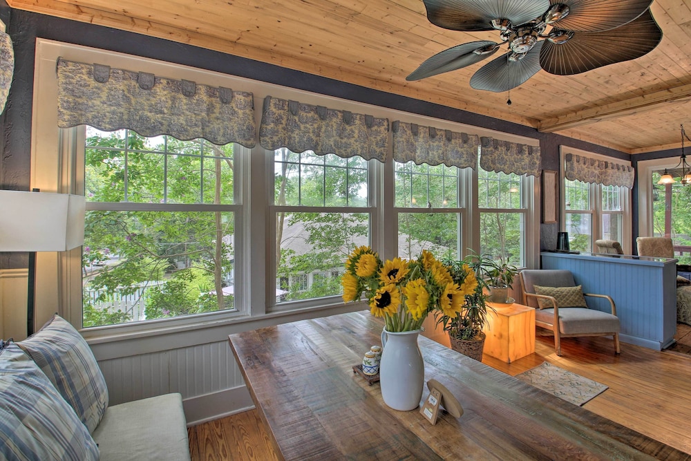 2 Mi To Oaklawn Casino: Home W/ Peaceful Yard! - Hot Springs, AR