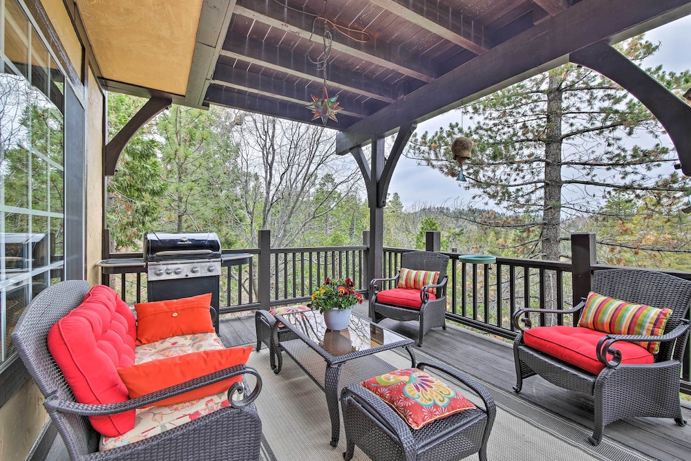 Luxe Lake Arrowhead Home W/ Deck, 3 Mi To Village! - Lake Arrowhead, CA