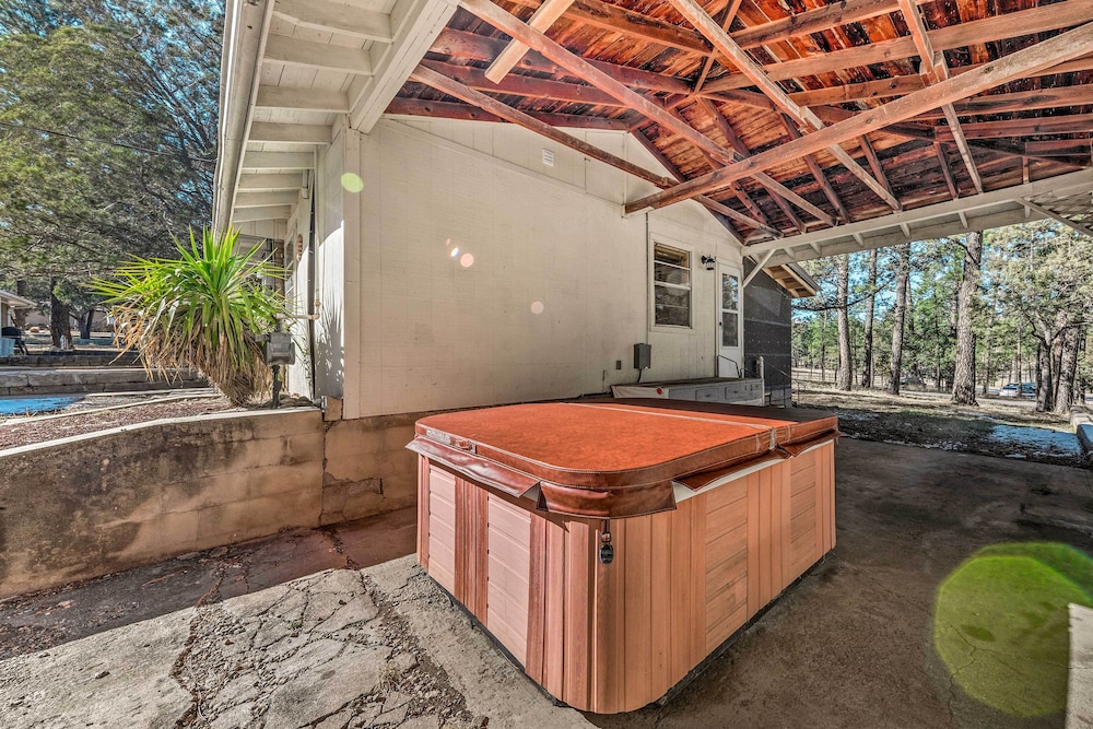 Ruidoso Vacation Rental W/ Covered Hot Tub! - Ruidoso, NM