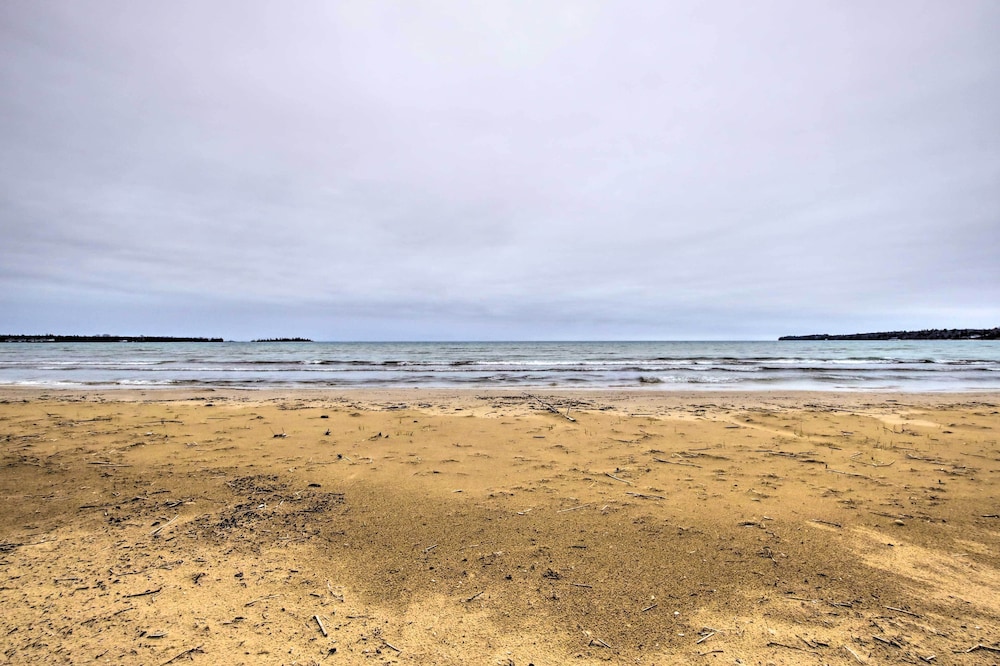 Cozy Baileys Harbor Cottage On Lake Michigan! - Baileys Harbor, WI