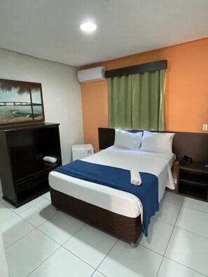 Quarto Duplo Executivo | Ferro/tábua de engomar, Wi-fi grátis, roupa de cama fornecida 