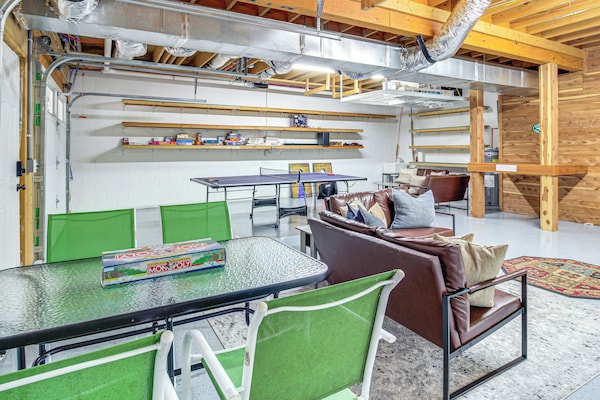 Modern Tims Ford Lake Home W/ Private Dock & Pool! - Tims Ford State Park, Winchester