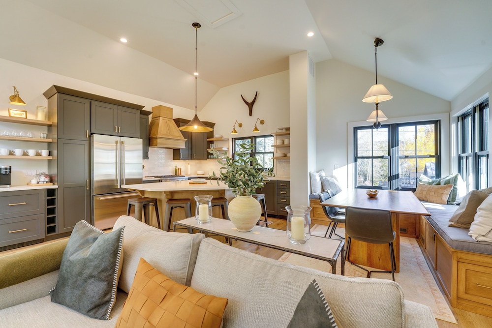 Inviting & Renovated Home In Crested Butte! - Crested Butte, CO