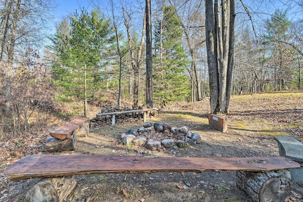 Orv, Snowmobiling & Hunting Cabin On Groomed Trail - Michigan