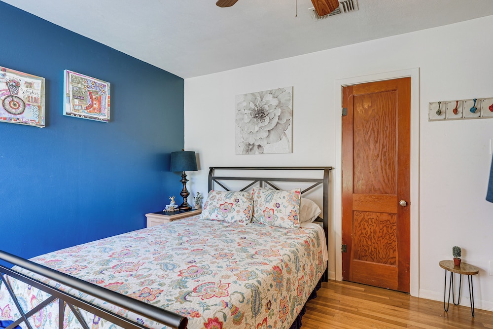 1 Mi To Dtwn: Family-friendly Brenham Bungalow! - Brenham, TX