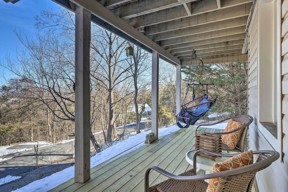 Massanutten Retreat W/ Double Deck & Mtn View! - Massanutten, VA