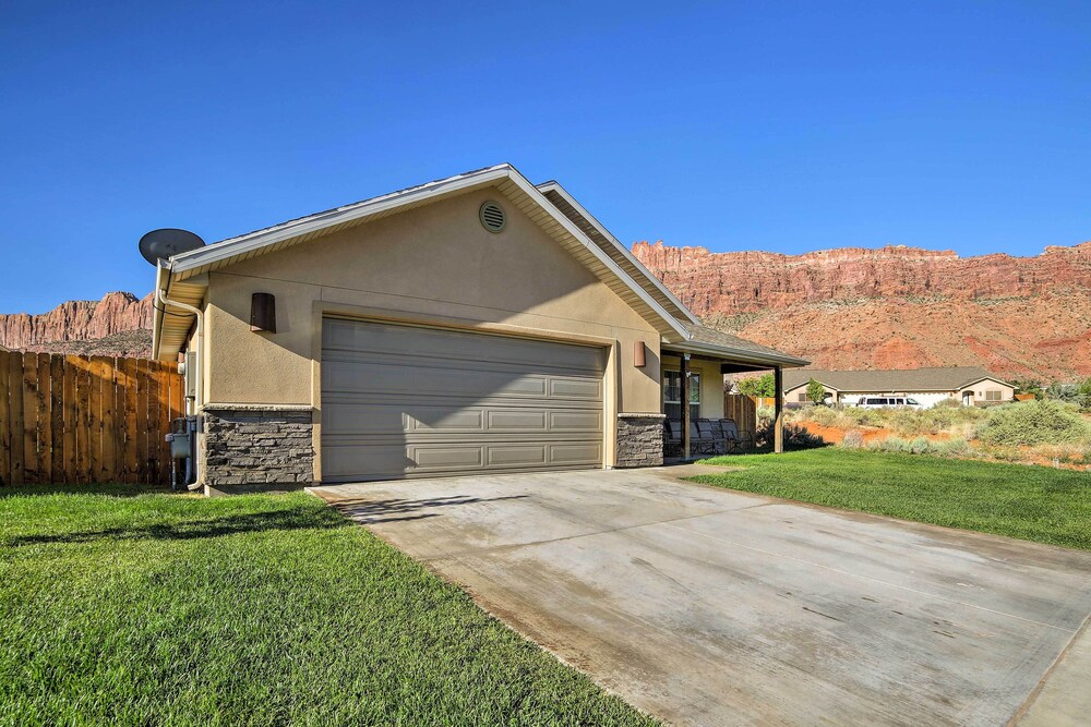 Mountain-view Moab Home W/ Pool & Hot Tub Access! - Utah