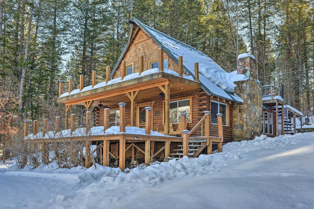 Alpine Adventures: Cozy Log Cabin W/ Deck & Views! - Wyoming