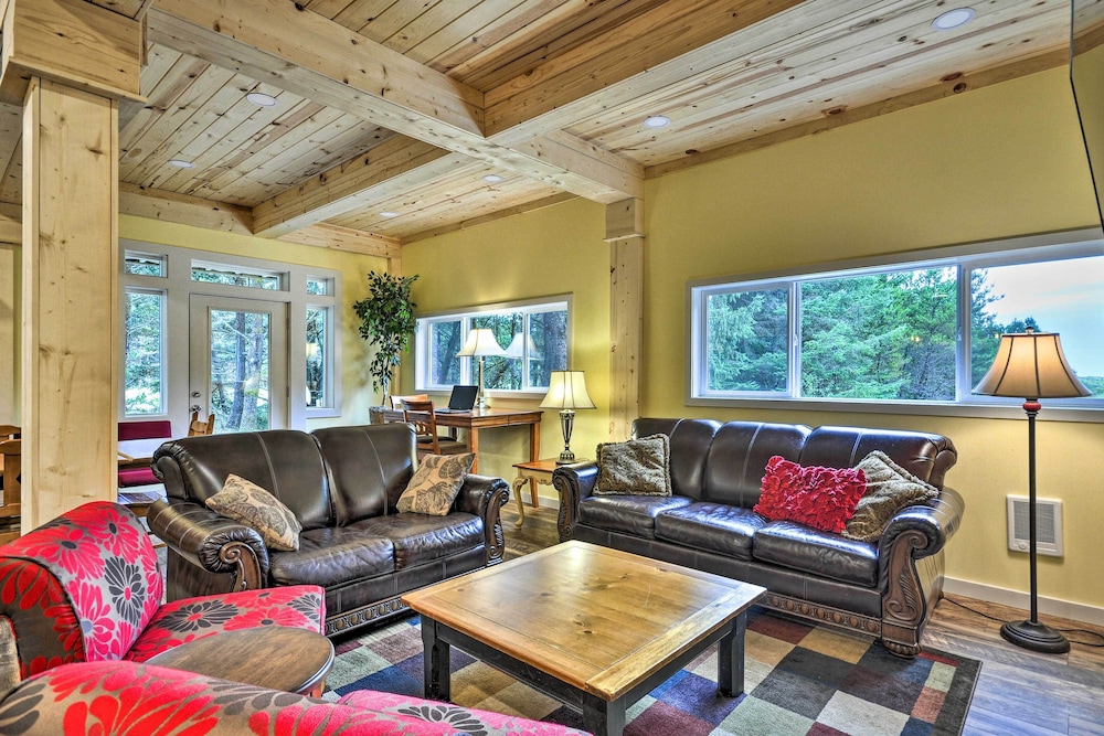 Oceanfront Retreat W/ Private Long Beach Access! - Long Beach, WA