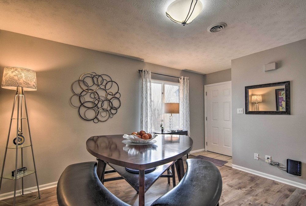 Condo W/ Sunroom, Near Downtown Hendersonville! - Hendersonville, NC