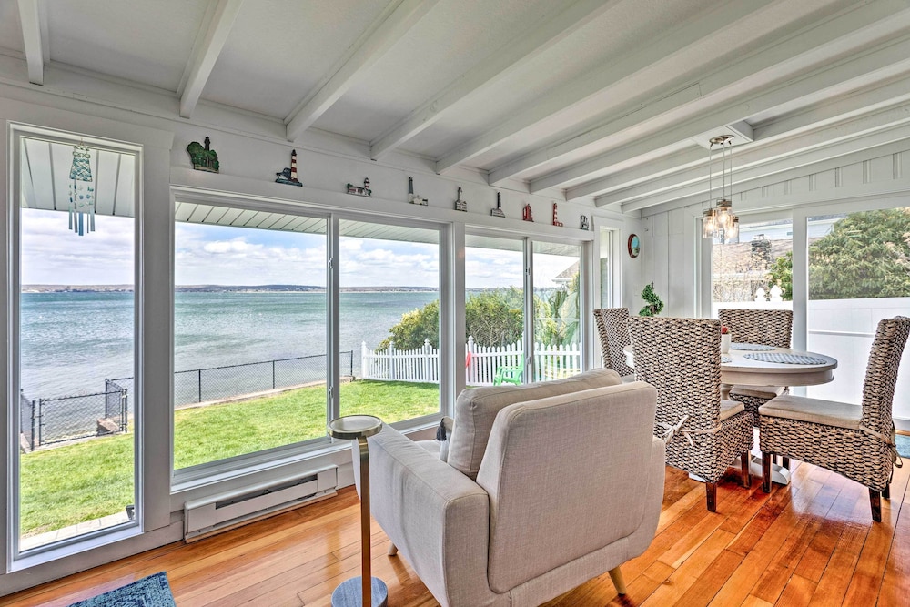Waterfront Portsmouth Cottage: 8 Mi. From Newport! - Tiverton