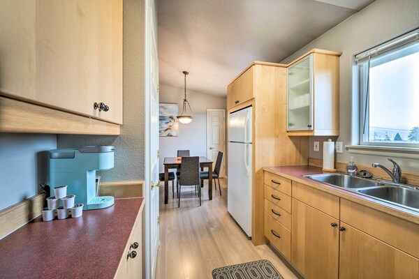 Anacortes Condo ~ 1 Mi To Marina & Fidalgo Bay! - Anacortes, WA