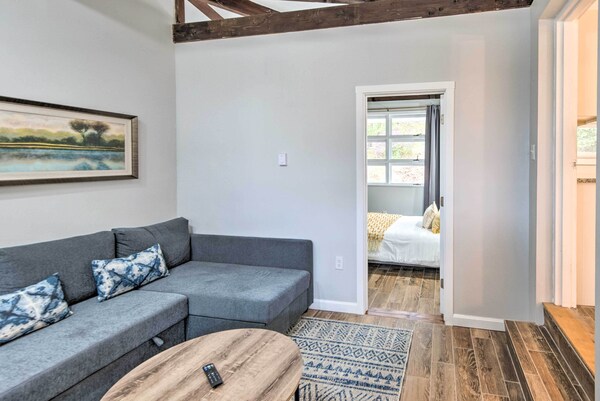 Laconia Hideaway < 2 Miles To Lake Winnipesaukee! - Laconia, NH