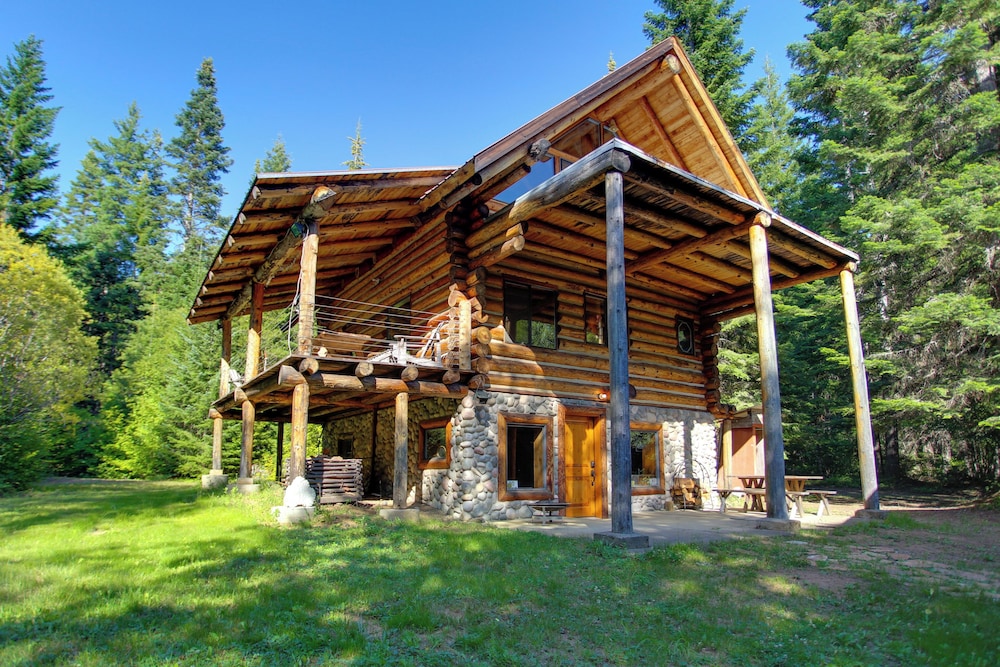Cozy Easton Cabin W/ Wenatchee Nat'l Forest Views! - Snoqualmie Pass, WA
