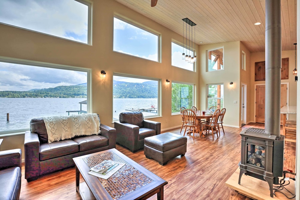 Lake Whatcom House W/ Private Hot Tub + Dock - Bellingham, WA