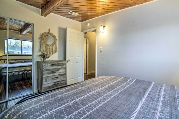 Gateway To Mt Rose Ski! Reno Home W/ Fireplace - Sparks, NV