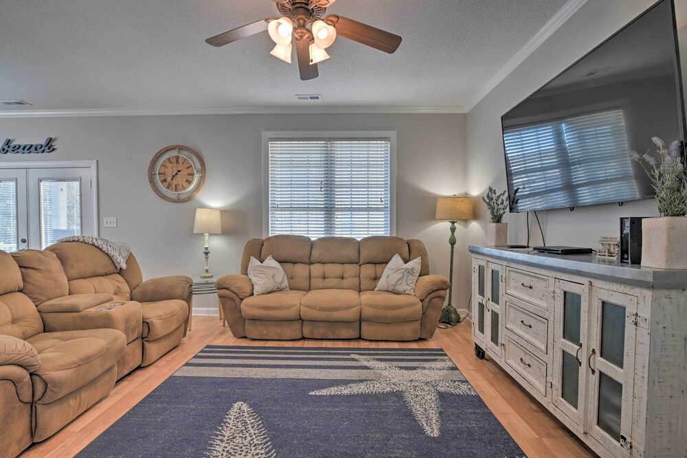 Large Home W/ Hot Tub & Pool: 500 Ft To The Beach - Garden City