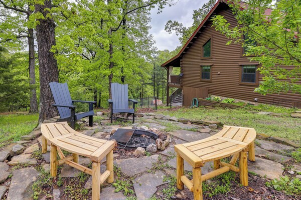 Beaver Lake Vacation Rental W/ Private Hot Tub! - Eureka Springs, AR
