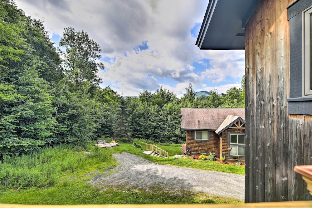 Airy & Bright Hideaway Near Smugglers' Notch! - Stowe, VT