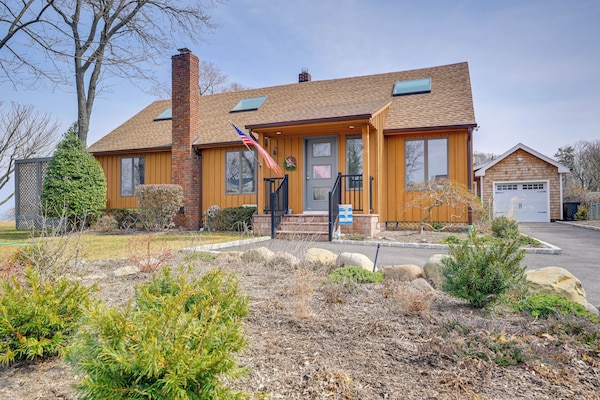 Amazing Rocky Point Retreat Overlooking The Sound! - Stony Brook, NY