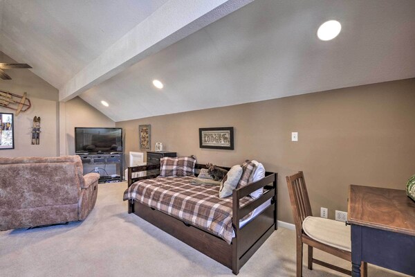 Hike, Ski & Dine: Pagosa Springs Getaway! - Pagosa Springs, CO