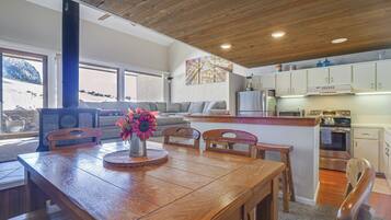 Apartamento (2 Bedrooms) | Parte interna