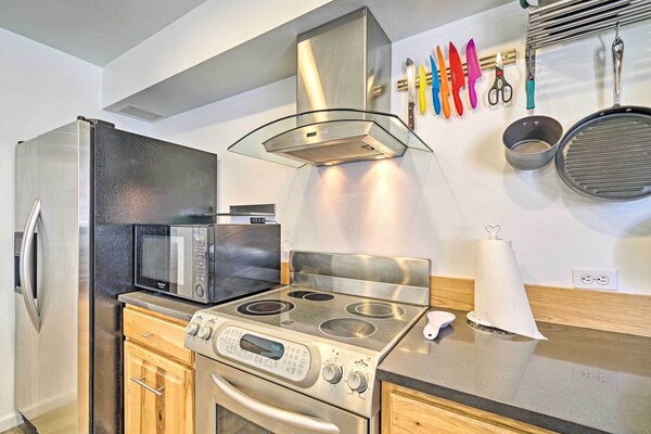 Updated Rustic Retreat Cabin: Walk To Payette Lake - McCall, ID