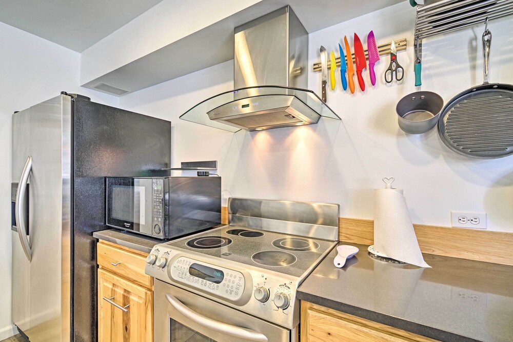 Updated Rustic Retreat Cabin: Walk To Payette Lake - McCall, ID