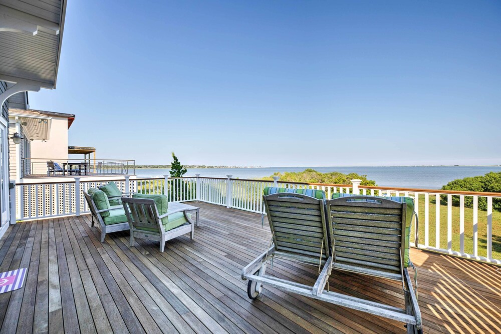 Luxe Waterfront East Quogue Home W/ Beach On-site! - Long Island, NY