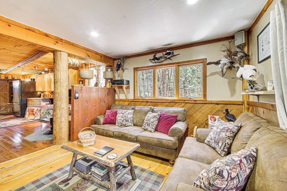 Rustic Searsport Cabin: Loft + Sunroom On 10 Acres - Belfast, ME