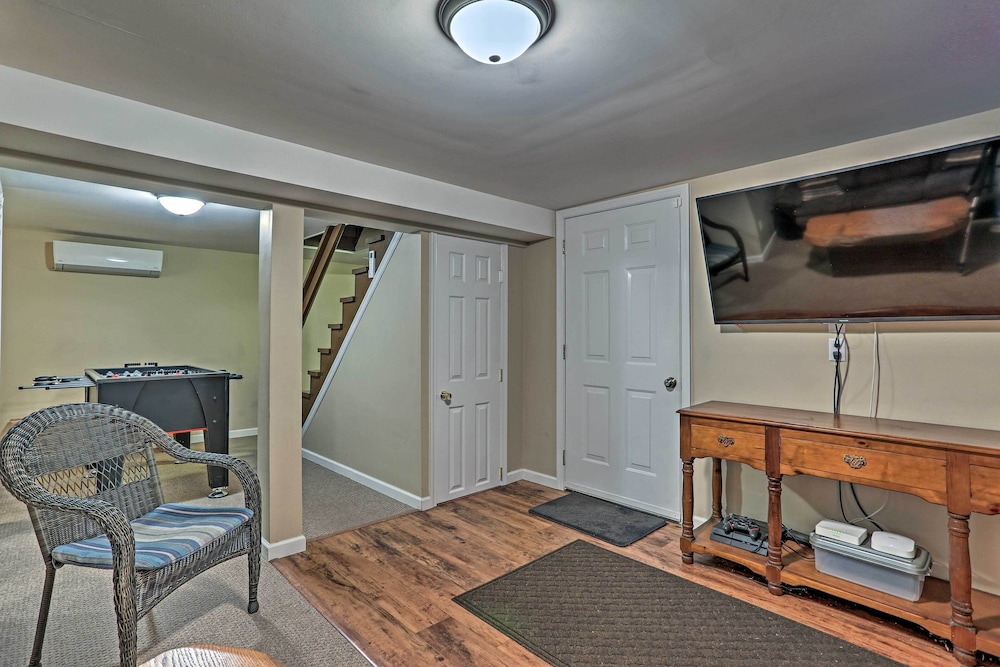 Pocono Lake House Near Skiing & Kalahari Resort! - Pocono Mountains, PA