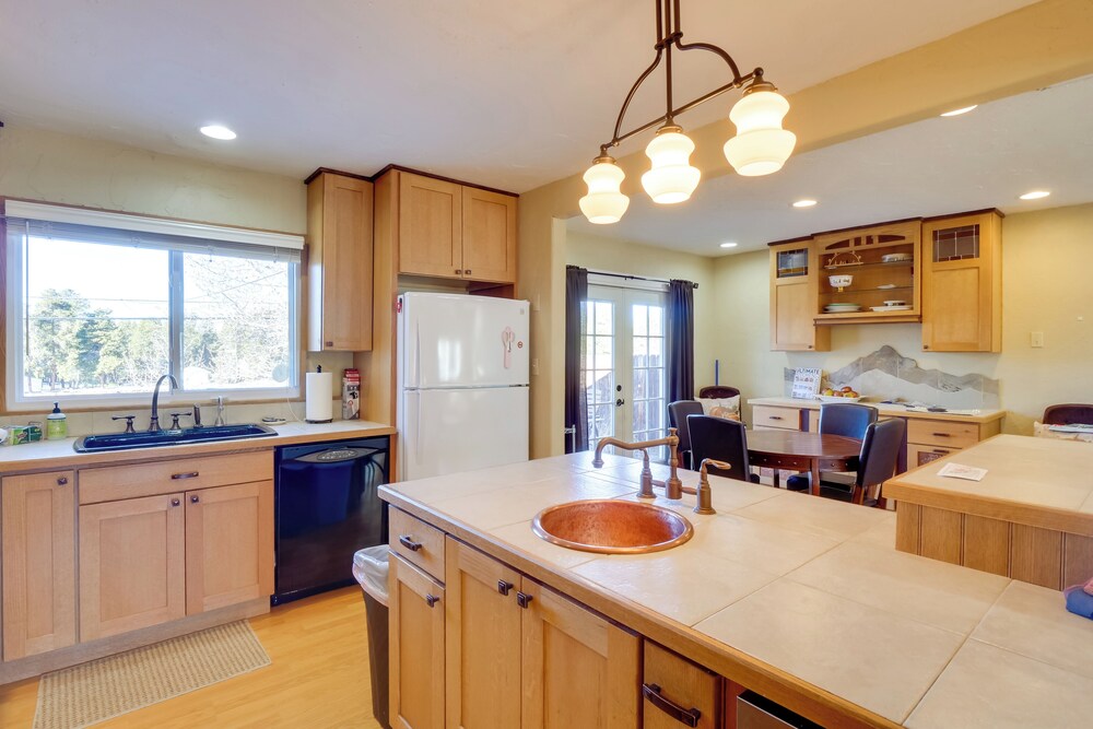 Quaint Leadville Home W/ Grill: Walk To Dtwn! - Leadville, CO