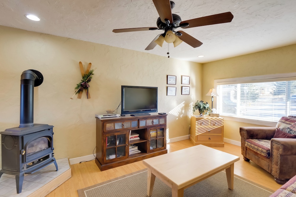 Quaint Leadville Home W/ Grill: Walk To Dtwn! - Leadville, CO