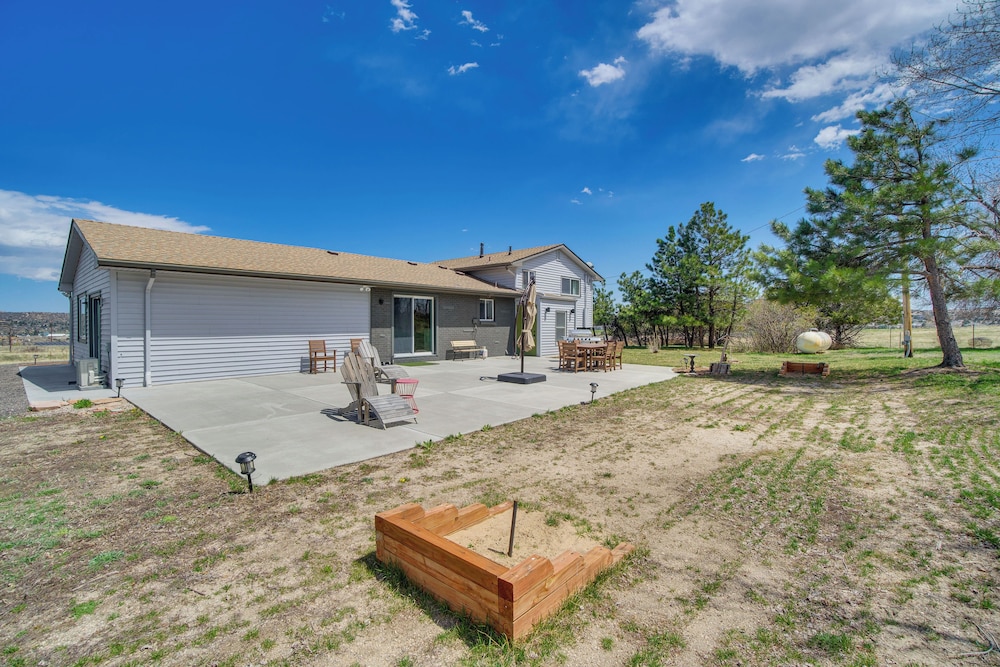 2 Mi To Dtwn Castle Rock: Home W/ Furnished Patio - Castle Rock, CO
