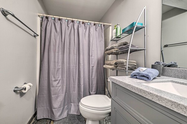Downtown Grand Haven Apt < 1 Mi To Lake Michigan - Grand Haven State Park, MI