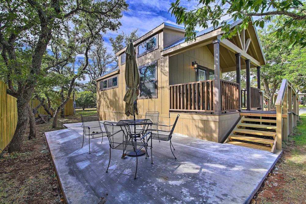 Fredericksburg Cottage ~ 1 Mile To Main Street! - Fredericksburg, TX