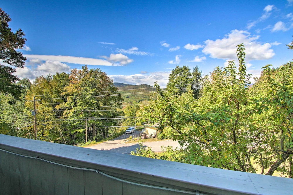 House W/ Balcony ~ 5 Mi To Cranmore Resort! - Jackson, NH