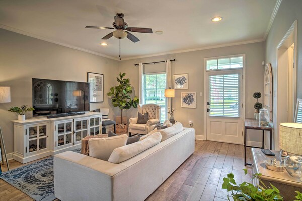 Baton Rouge Game Day House W/ Chic Yard Space - Baton Rouge, LA