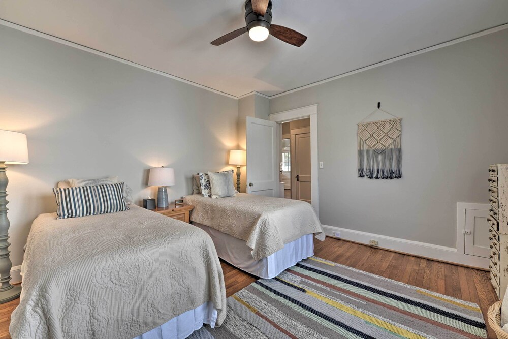 Vintage Chic Cottage < 1 Mile To Unc Greensboro! - Greensboro, NC