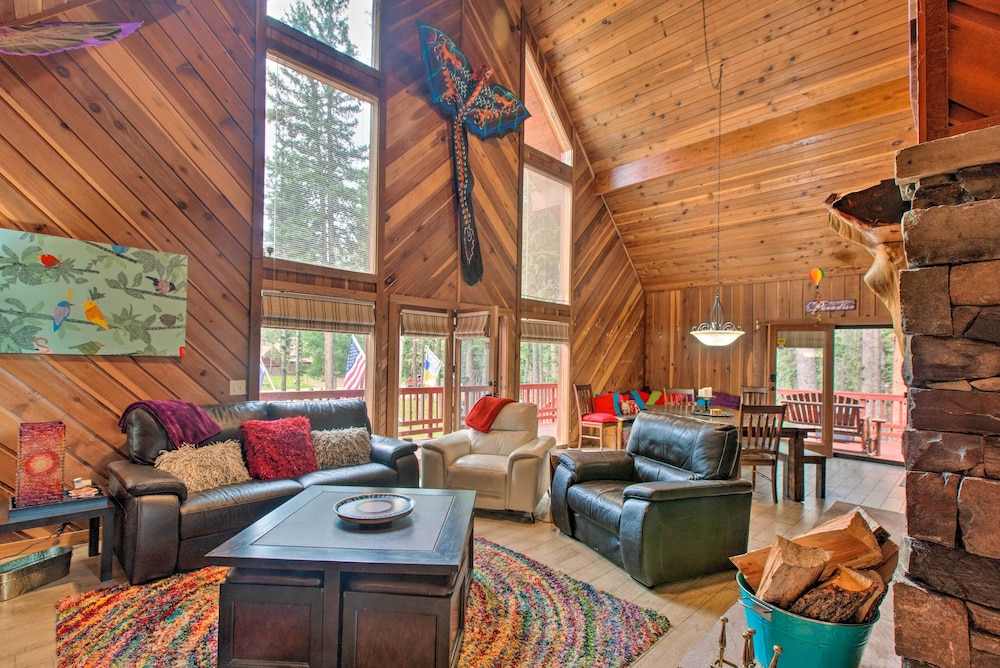 Angel Fire Cabin: Hot Tub, Fire Pit & Trail Access - Coyote Creek State Park, Guadalupita