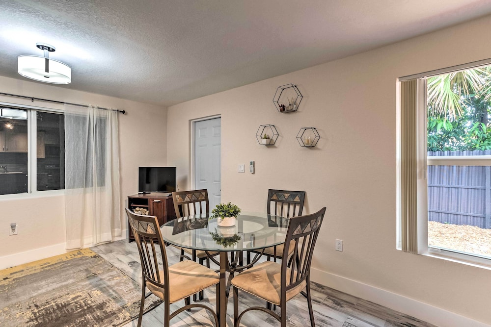 Inviting Apartment < 2 Mi To Riviera Beach! - Riviera Beach, FL