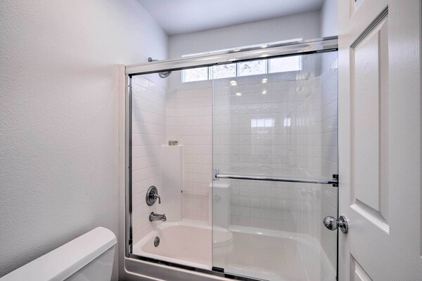 Oceanside Home W/ Rooftop Patio - Steps To Beach! - Carlsbad, CA