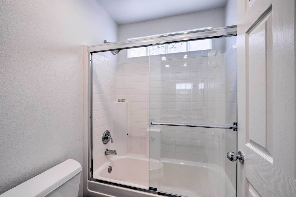 Oceanside Home W/ Rooftop Patio - Steps To Beach! - Carlsbad, CA