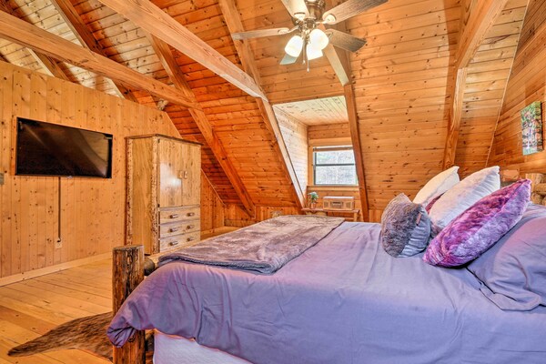 Luxe Dog-friendly Cabin W/ Hot Tub & Game Room - Hocking Hills State Park, OH