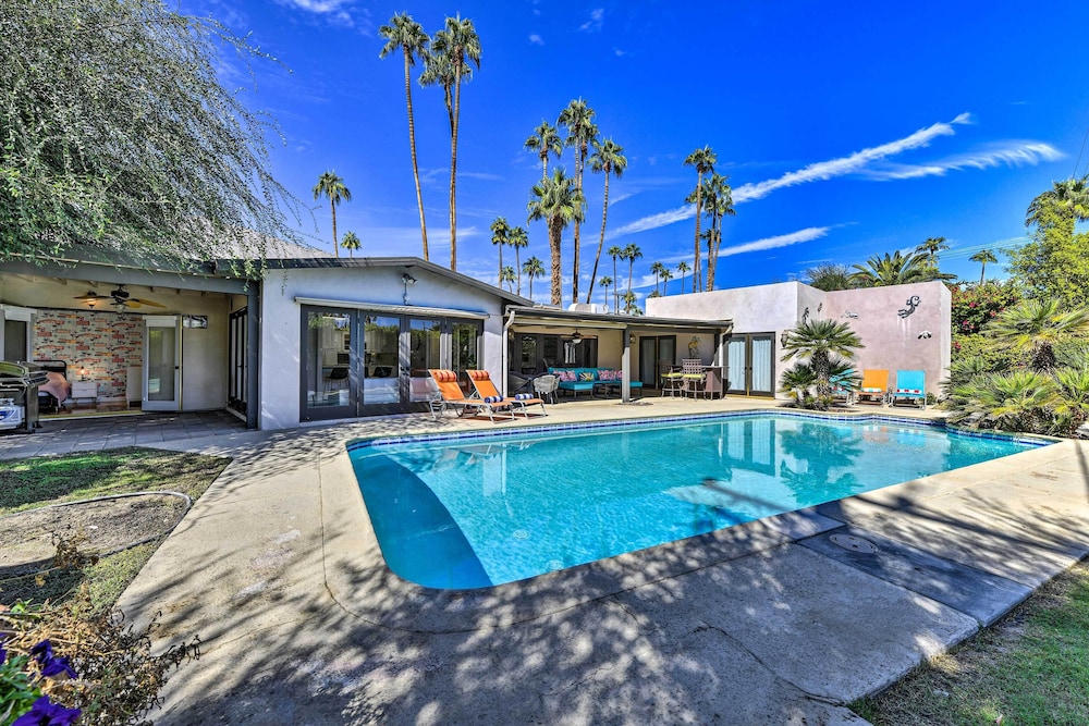 Luxe Palm Springs Home W/ Backyard Oasis! - Palm Springs, CA