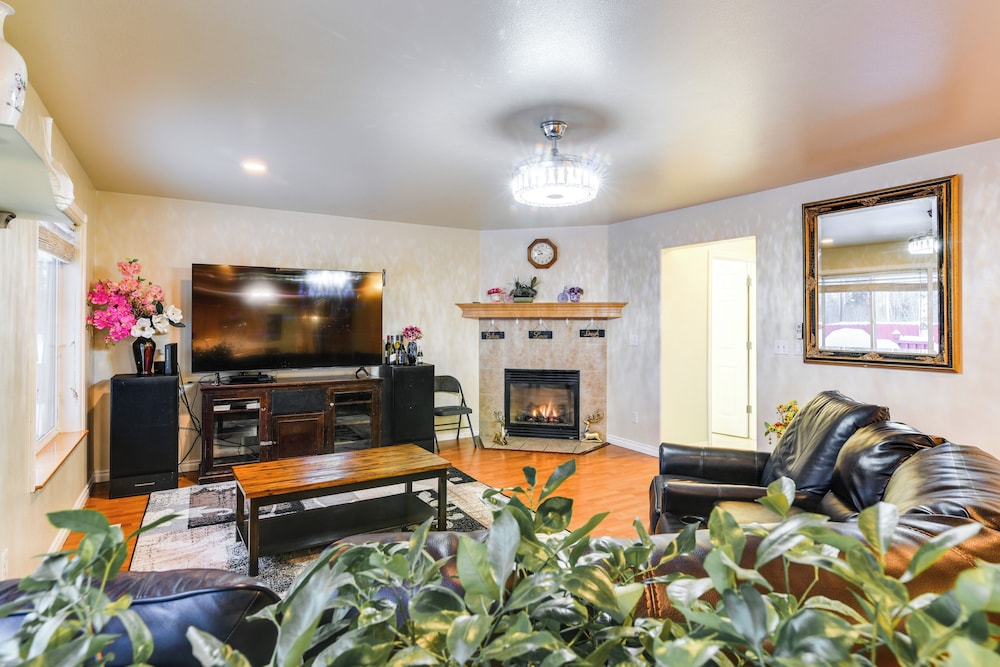 Anchorage Home ~ 8 Mi To Downtown! - Anchorage, AK